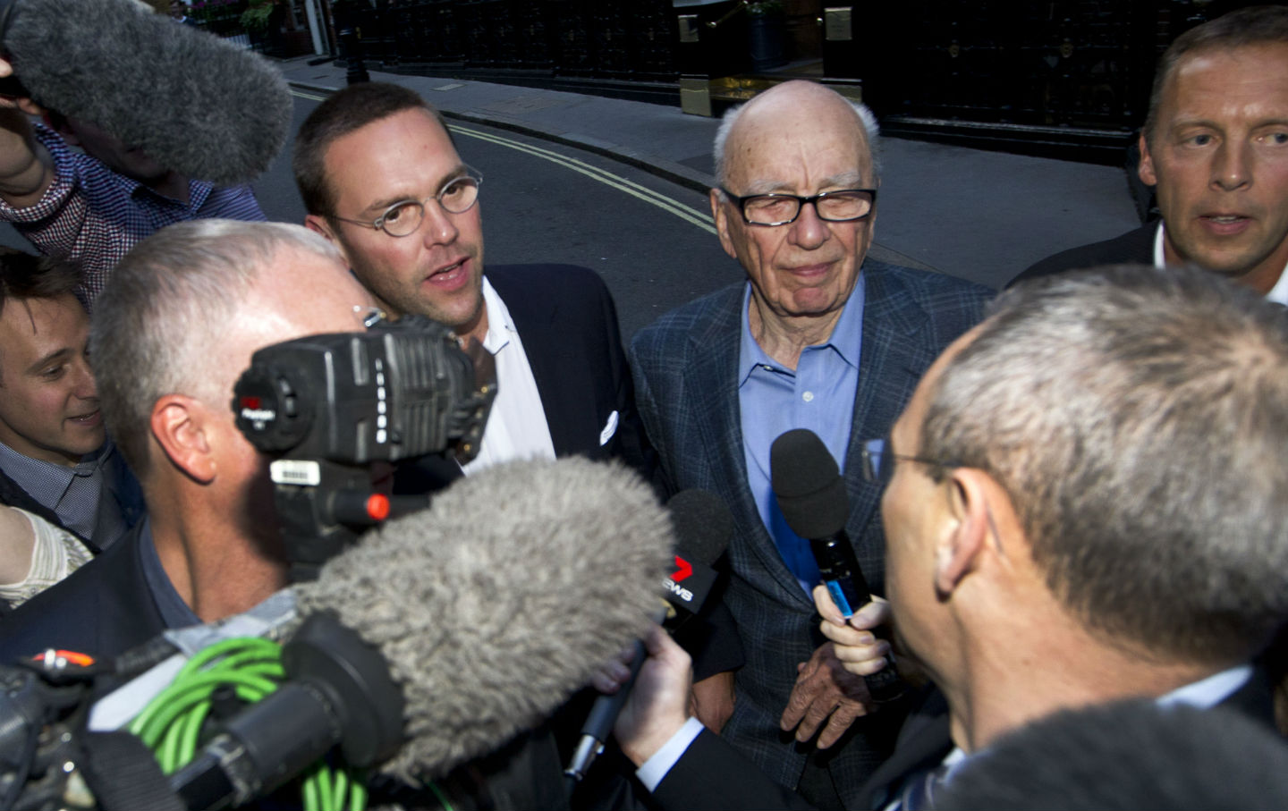 What the Fox Is Going On Between Roger Ailes and Rupert Murdoch’s Sons ...