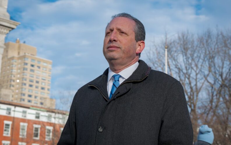 NYC Mayoral Candidate Brad Lander Lays Out His Plan to Uplift the City ...