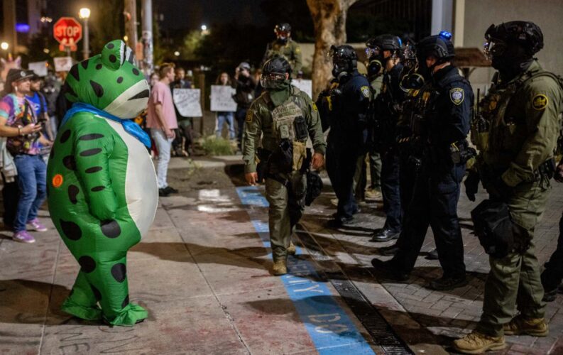 Portland’s Dancing Protesters Are Showing Us How to Stand Up to Trump ...